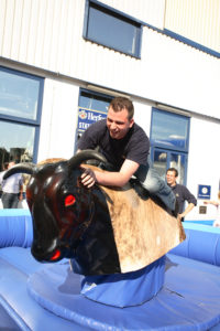 Rodeo Bullriding | mechanischer Bulle, elektrisches Bullenreiten mieten
